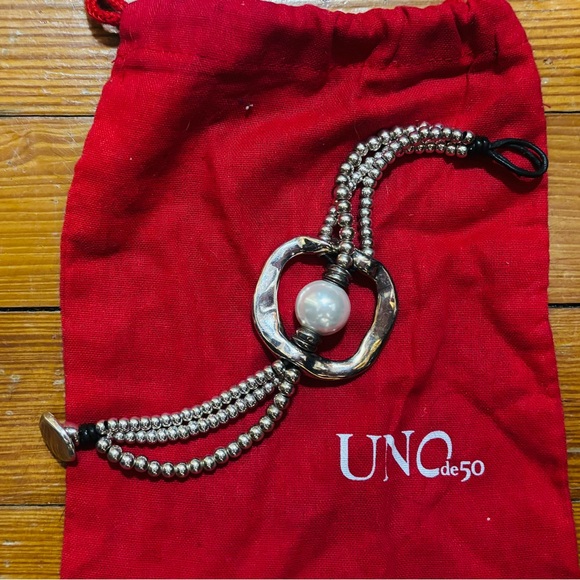UNO de 50 | Jewelry | Uno De 5 Silver And Pearl Bracelet | Poshmark